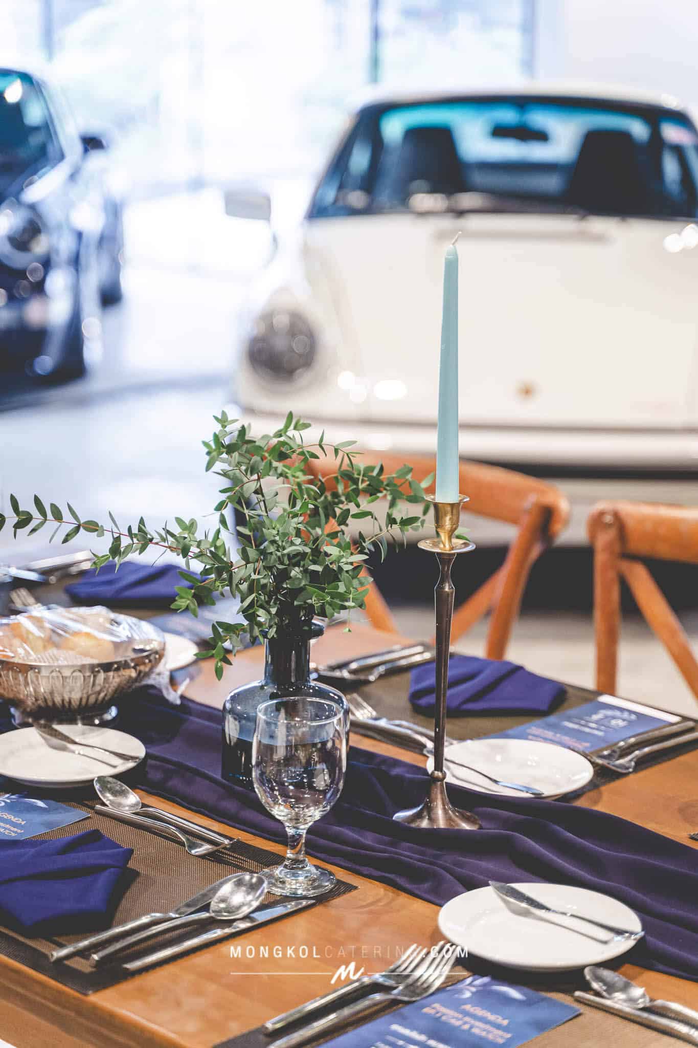 จัด Sit Down Dinner พร้อม จัดตกแต่งโต๊ะ Long Table ไม้สวยๆ @ Porsche ...
