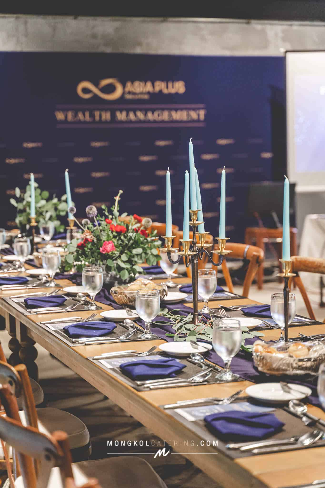 จัด Sit Down Dinner พร้อม จัดตกแต่งโต๊ะ Long Table ไม้สวยๆ @ Porsche ...