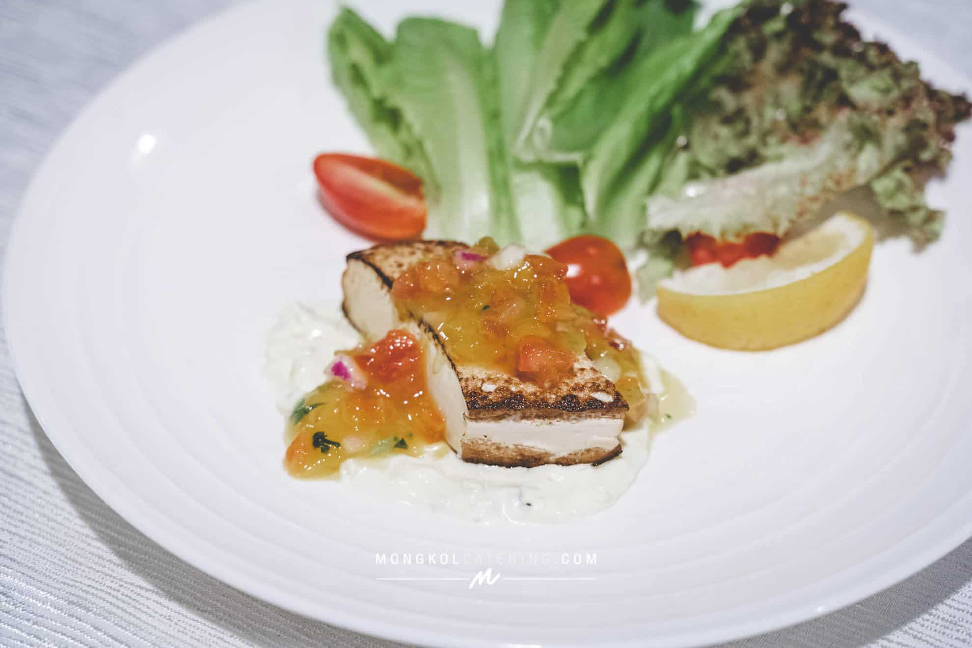 จัด Sit Down Dinner พร้อม จัดตกแต่งโต๊ะ Long Table ไม้สวยๆ @ Porsche ...